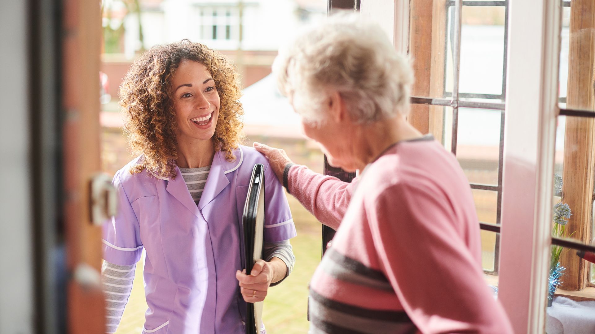 Zó werken Thebe, WZH en Zorggroep Meander aan duurzame wijkverpleging - P5COM